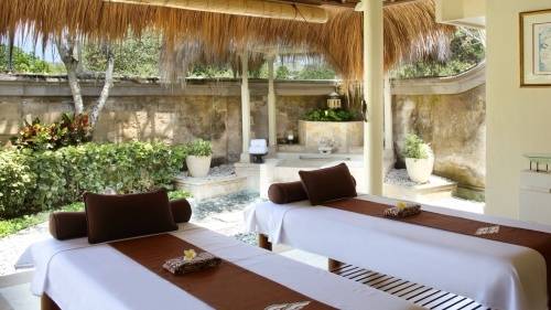 Fancy Foot Work (Therapeutic Foot Massage) [Hilton Bali Resort ...